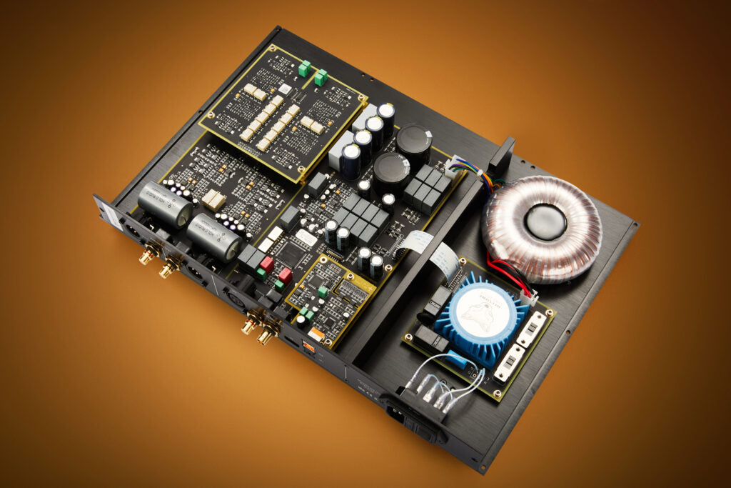 Holo Audio Spring 3 – Elise Audio